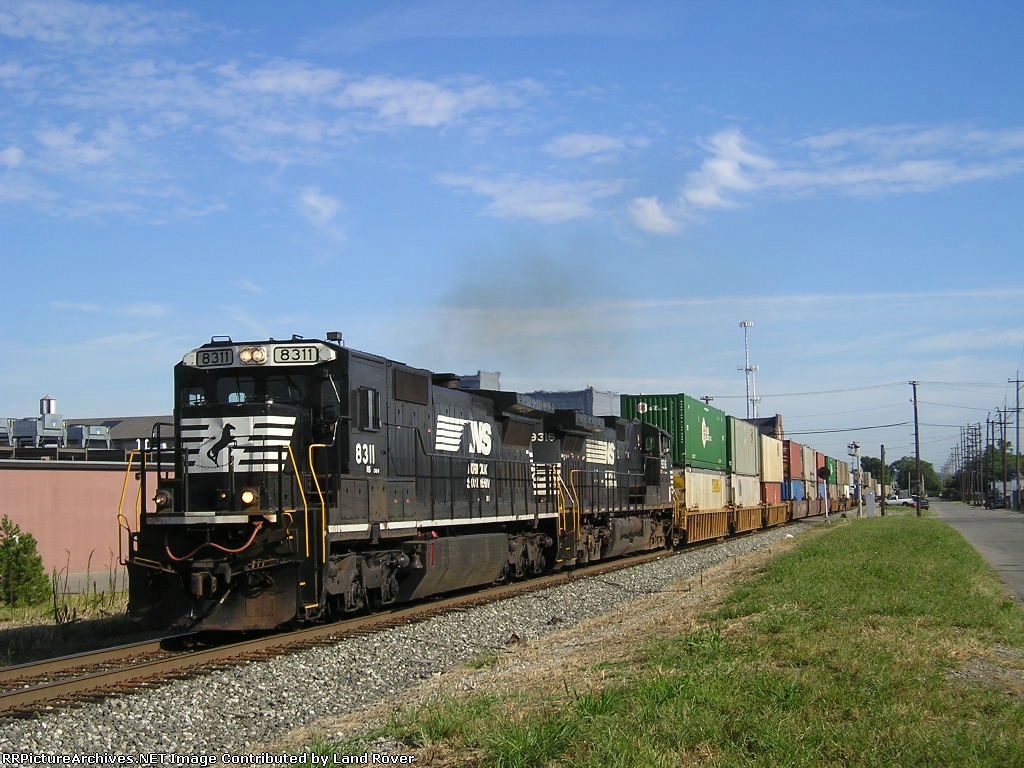 NS 8311 On NS 236 Eastbound